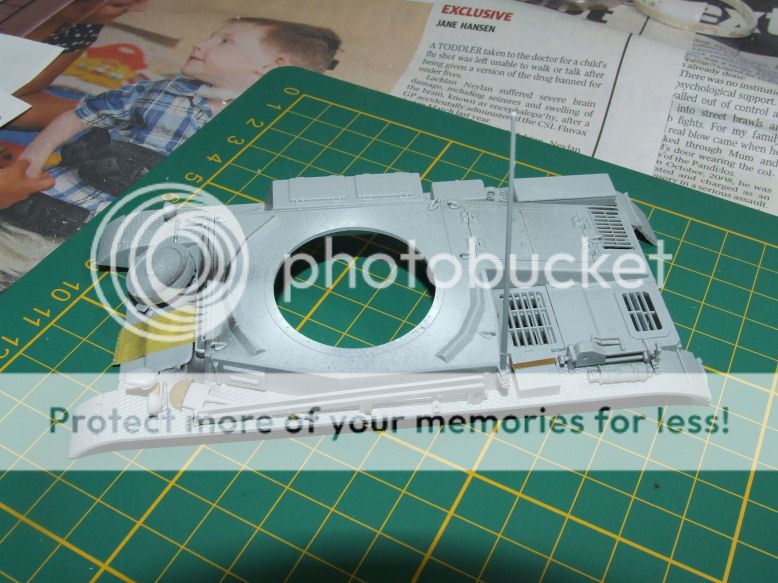 Dragon Panzer II F - International Scale Modeller