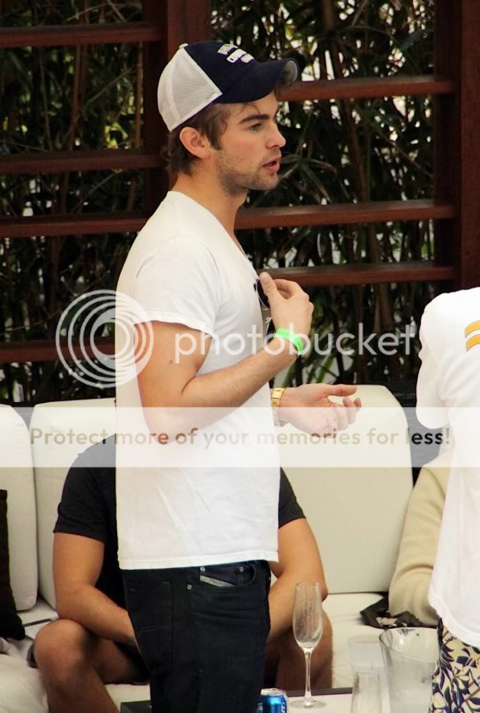 Chace Crawford - Chace Body Appreciation #4: Because Chace's Body Is A ...